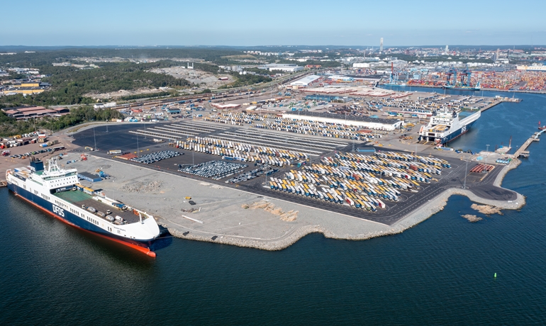 The largest port expansion in 40 years opens at the Port of Gothenburg ...