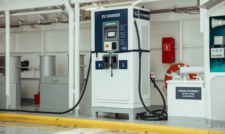 Electric car charging now available on Öresundslinjen ferries | Shippax