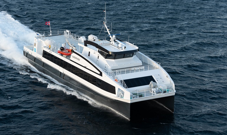 Oma Baatbyggeri delivers the third and last of three 39m catamarans to ...